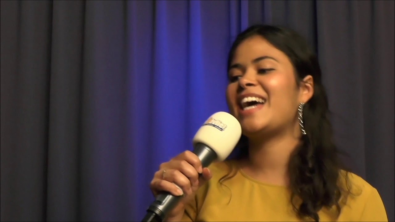 Nadine & Jones live bij TV Midvliet - YouTube