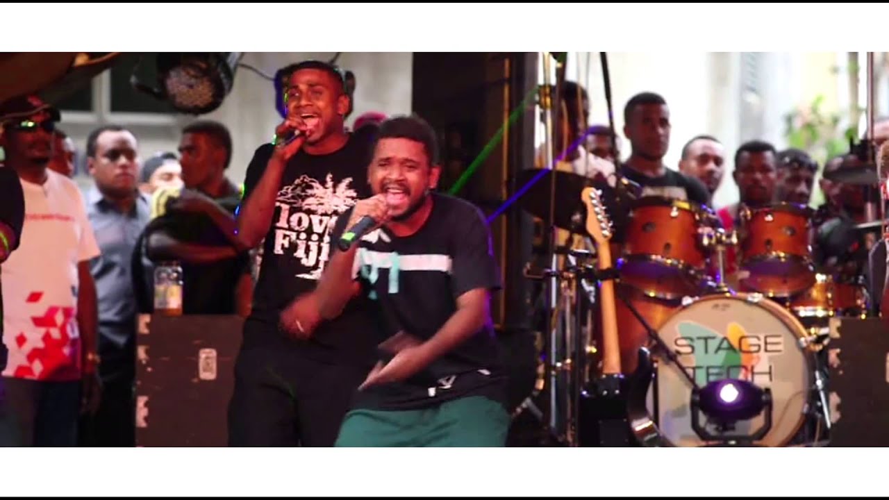 Young Davie - Noqu Daulomani (Rise Up Fiji Concert) - YouTube