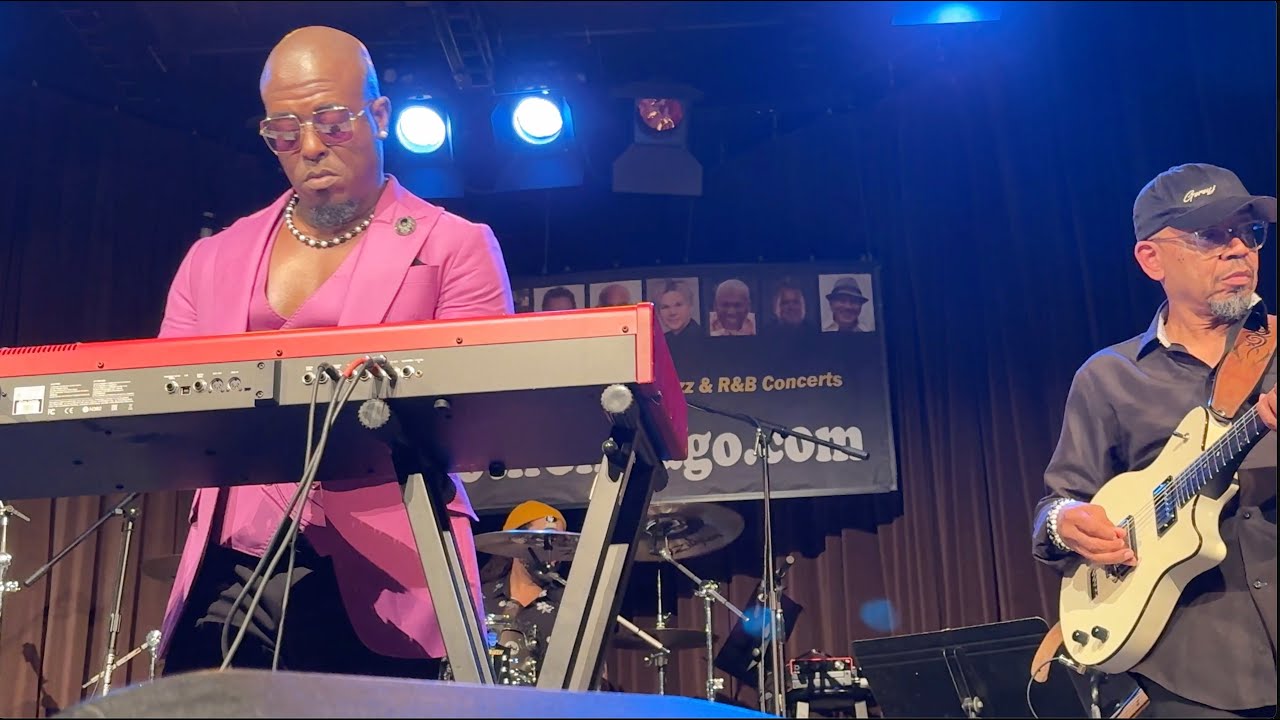Nathan Mitchell & Gerey Johnson w/ beautiful Smooth Jazz Rendition 2025 ...