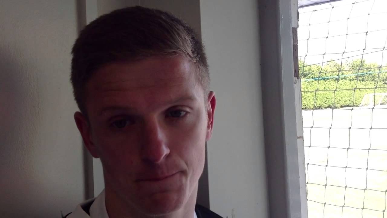 Dougie Wilson on signing for Grimsby Town - YouTube