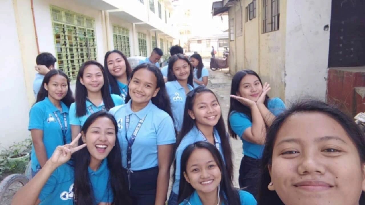 Graduation Video of 12 HUMSS 1 - YouTube