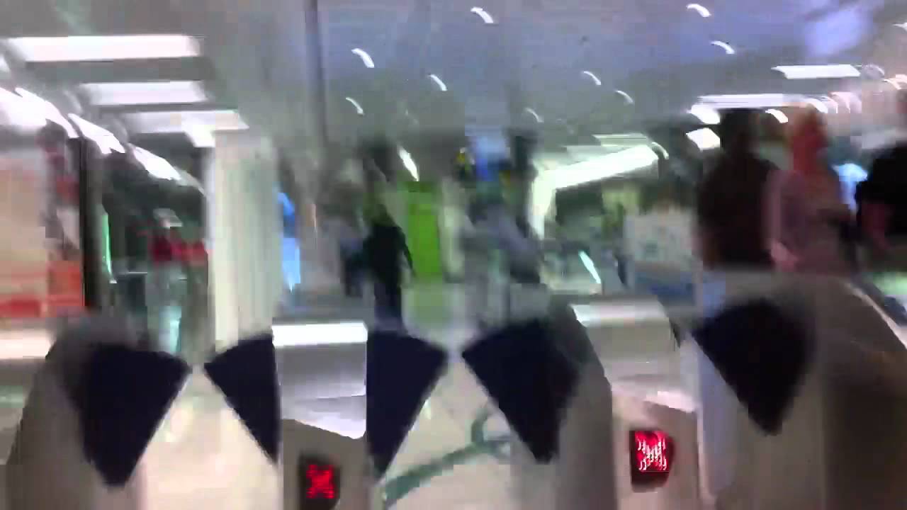 Dubai metro baniyas square - YouTube