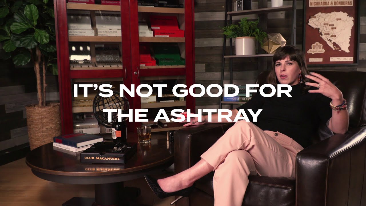 When to be done with a cigar? Learn the best way to put out a cigar ...