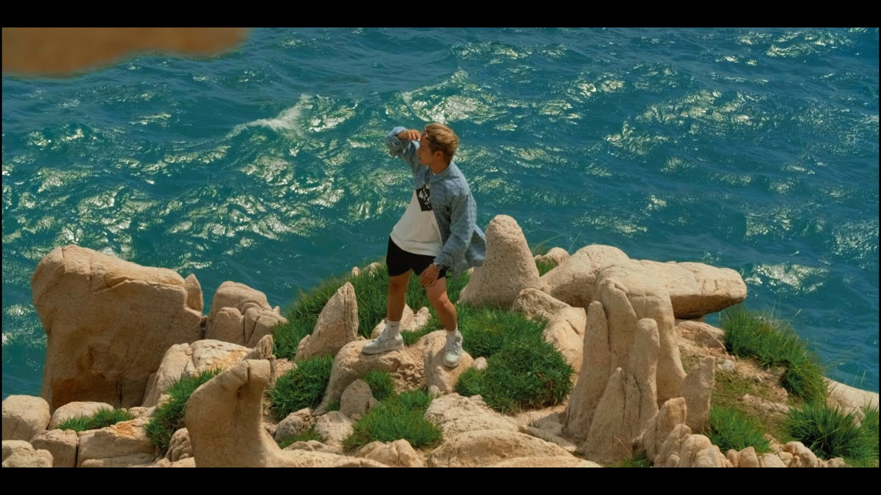 Gill - THÂN MẬT ft. Uyennhi & Kewtiie | OFFICIAL MUSIC VIDEO - YouTube