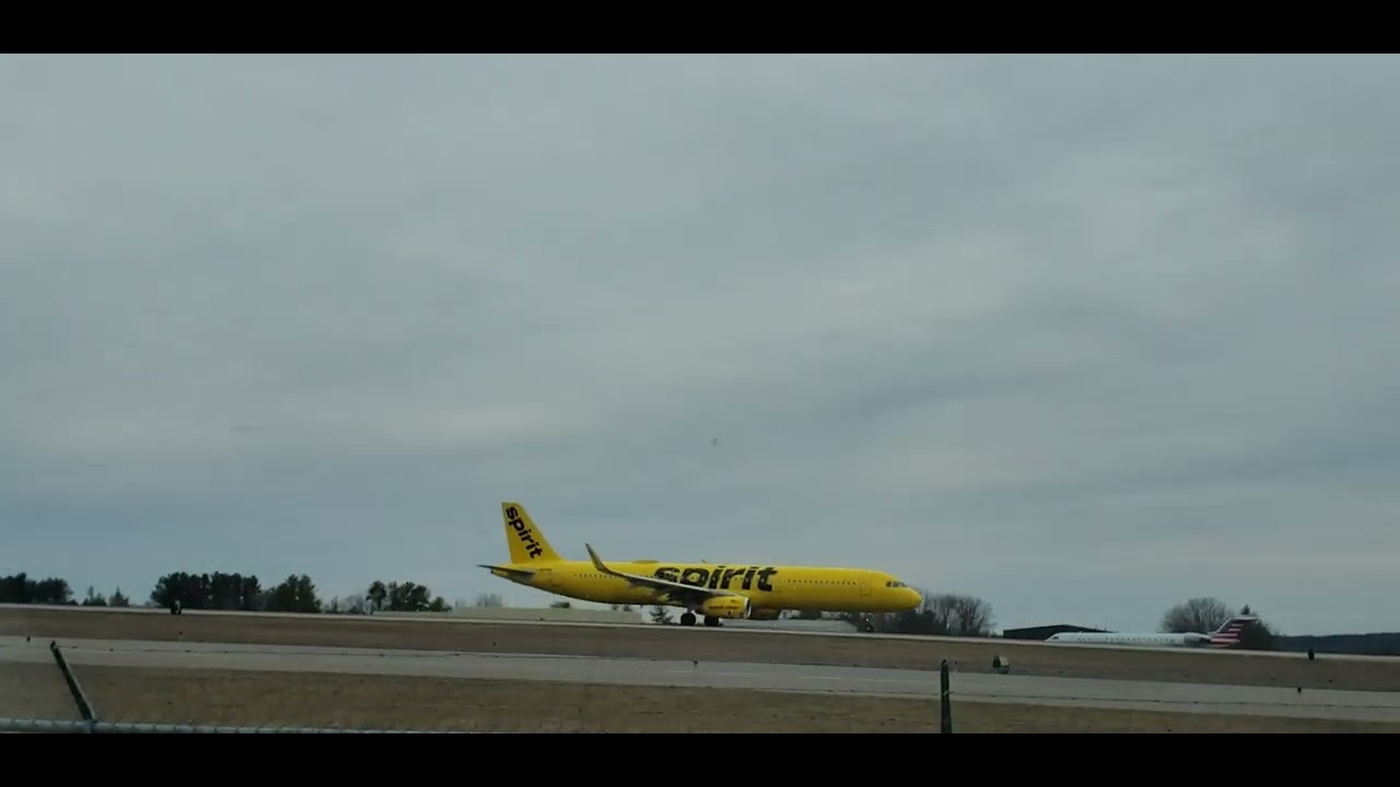 Spirit A321 takeoff Manchester NH - YouTube