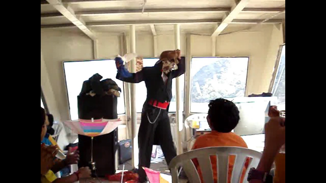 Magicians in vizag Magician Ravi Magic show in 2008 Papikondalu Boat ...