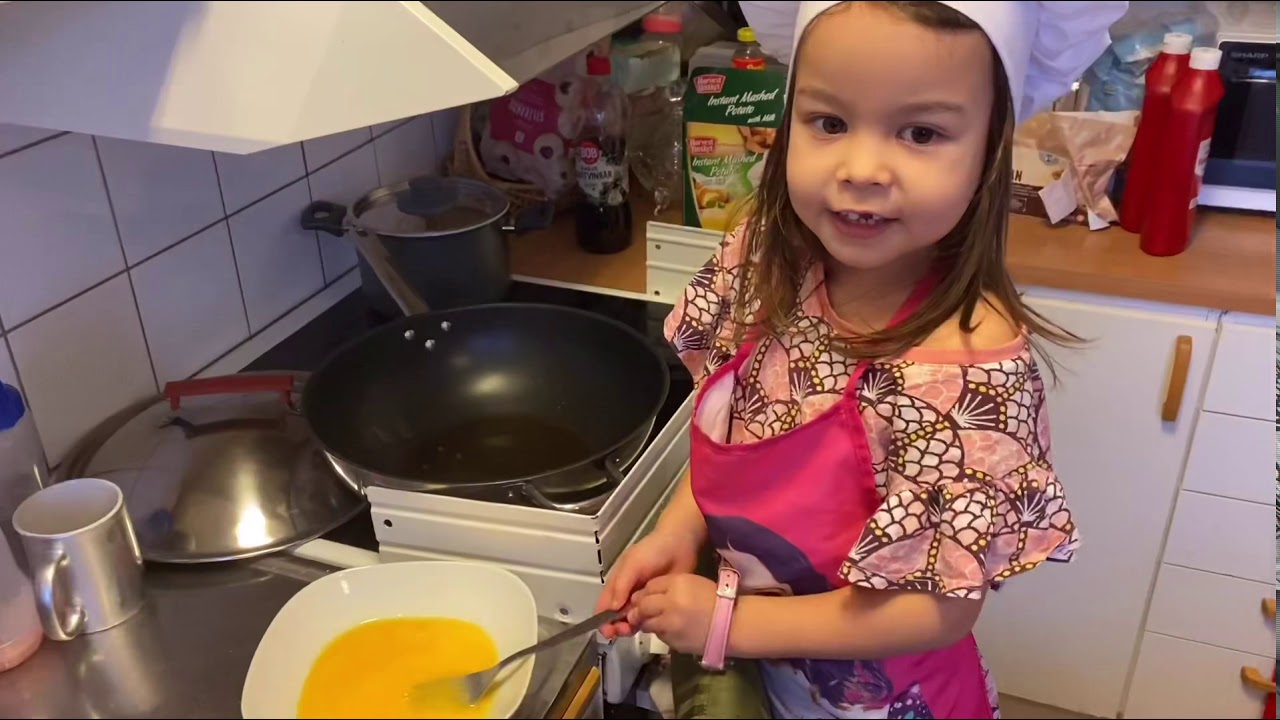 How to cook scramble egg. - YouTube