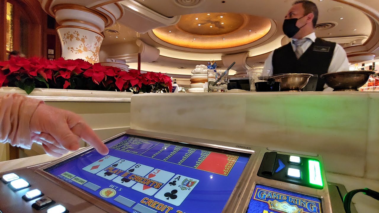 Las Vegas VIDEO POKER LIVE! - YouTube