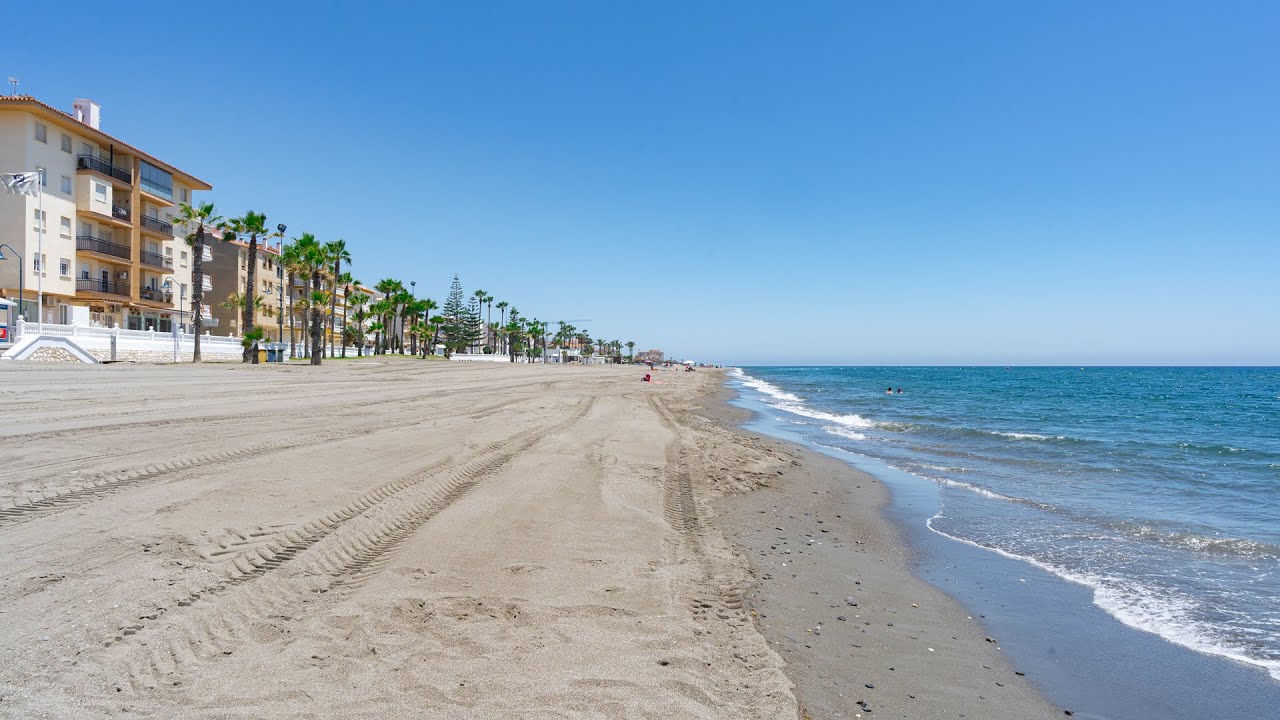 Playa El Morche en Torrox, Málaga - YouTube
