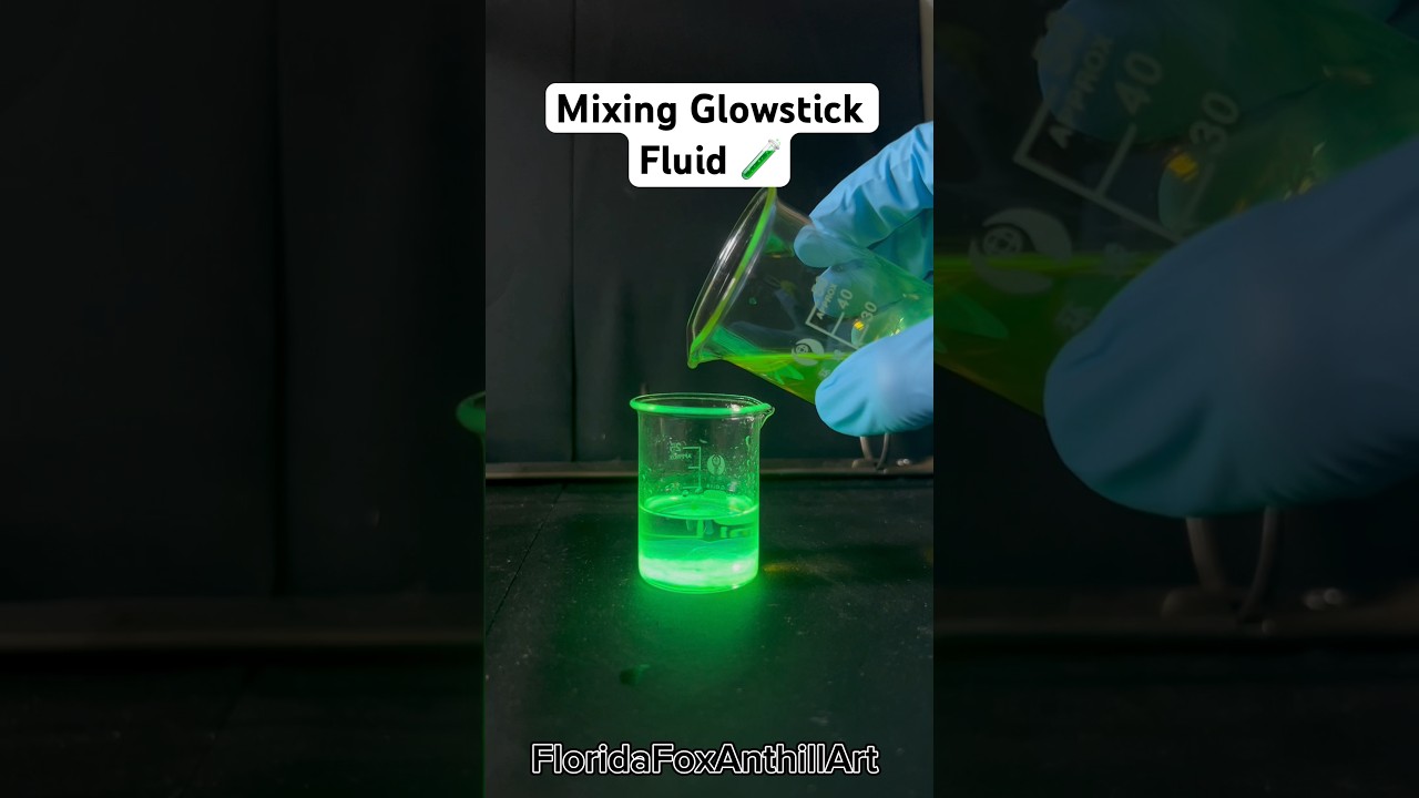 Mixing Glowstick Fluid 🧪 #satisfying #experiment #GlowStick #Glowing # ...