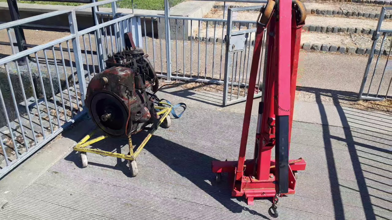 How to remove and install a Lister SR2 Marine engine into a Narrow boat ...