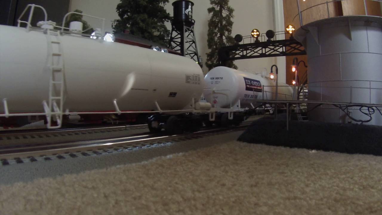 Lionel Vision Line Ethanol Eco-Energy Tankers - Second Set Added - YouTube