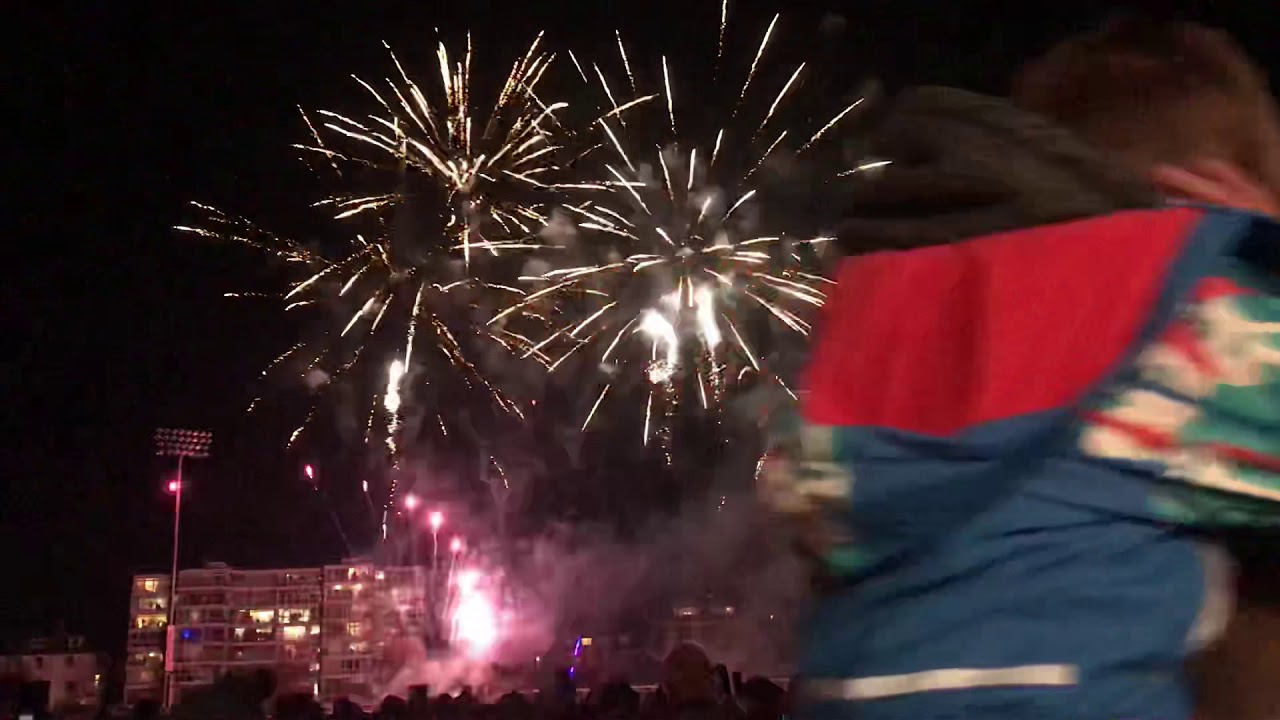 Hove Fireworks Display, England - YouTube