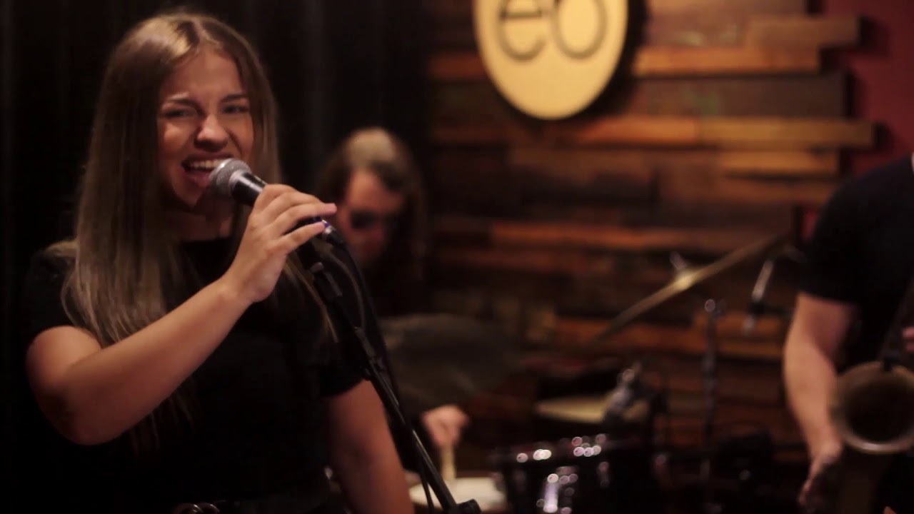 Karrie King - Something's Got a Hold on Me - YouTube