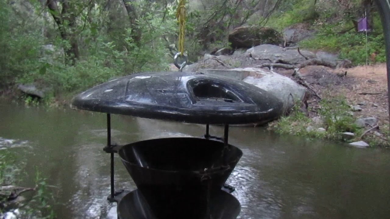 Lindgren Funnel Trap - YouTube