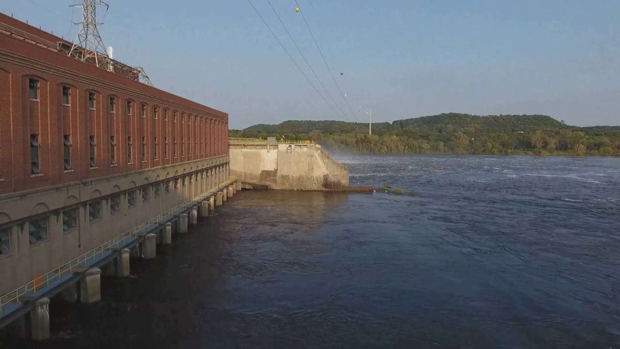 Lake Wisconsin Dam - YouTube