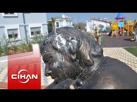 Berkin Elvan'ın ölüm yıldönümünde heykeli tahrip edildi