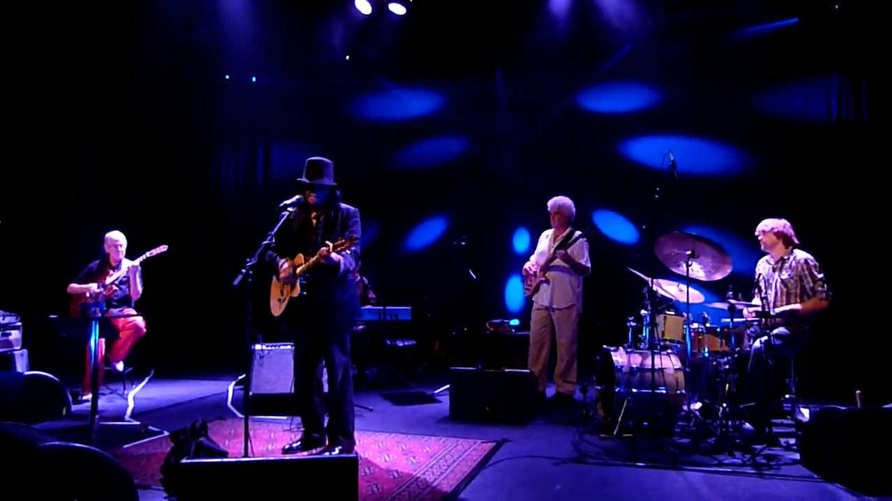 Rodriguez "I wonder" live at the Tivoli, Brisbane 31/3/10 - YouTube