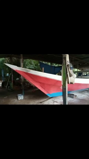 PERAHU FIBERGLASS MANCING UKURAN 10 METER 50 LEBAR 2 METER - YouTube