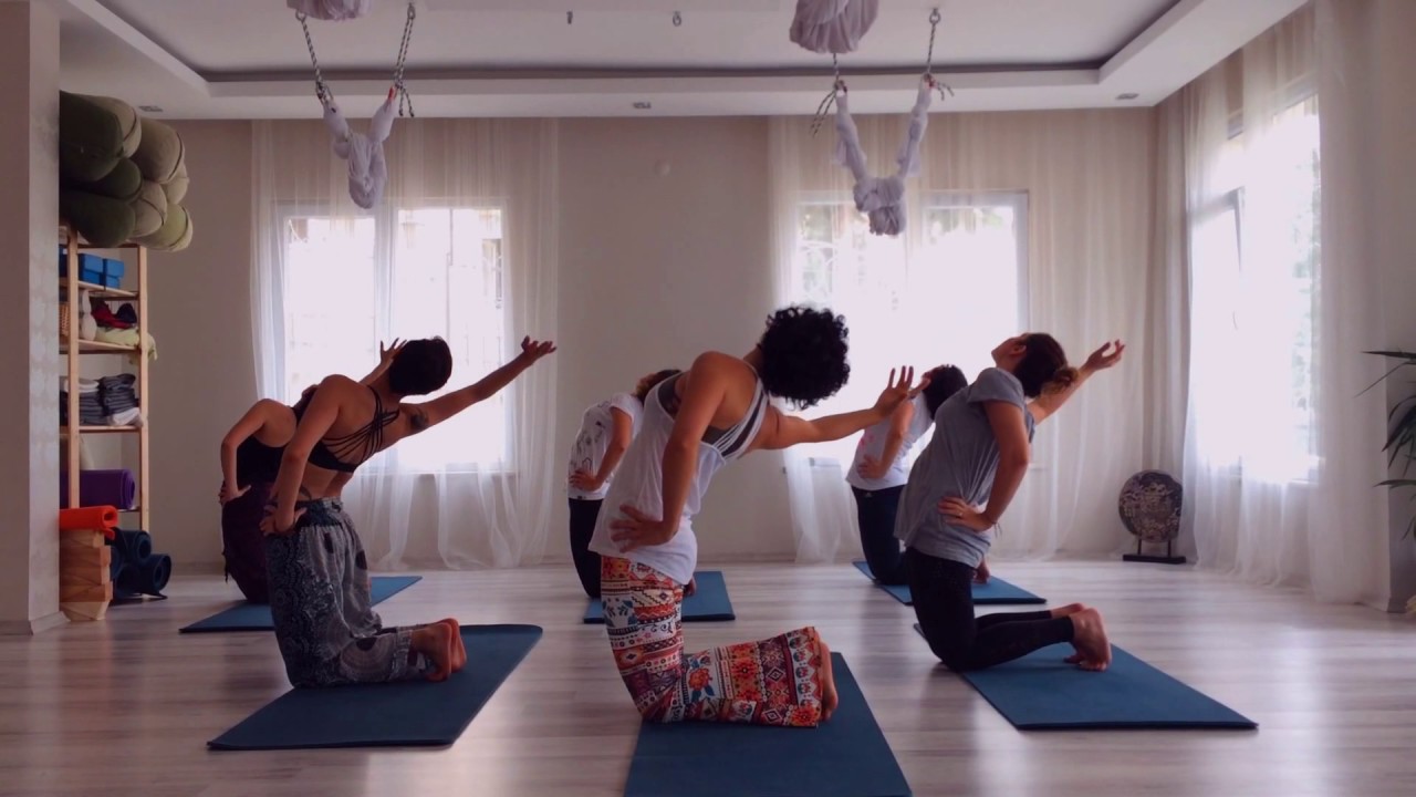 Maya Yoga Eğitmenlerinden Ufak Bir Akış - YouTube
