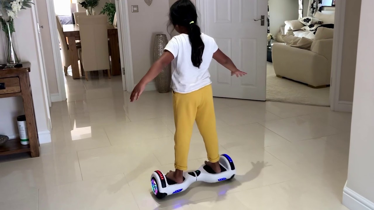 Charvi Hoverboard Dance indoor - YouTube