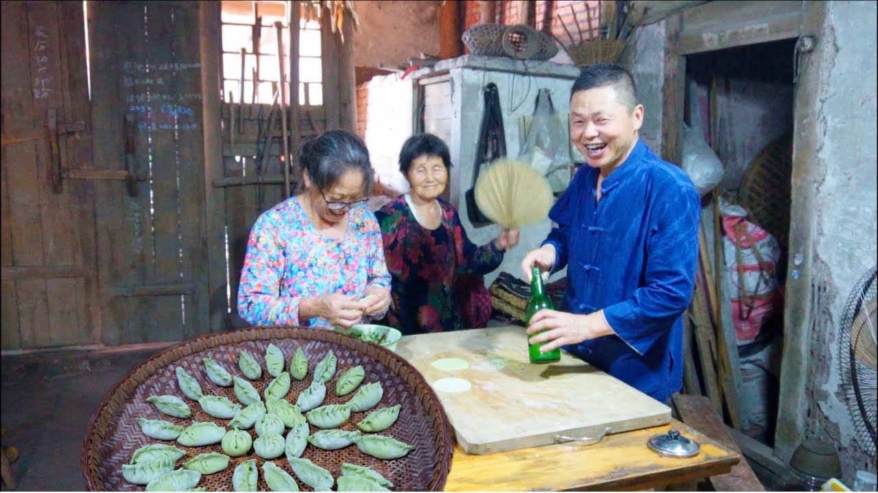 Primitive Chinese Life in the FORGOTTEN village, vegetarian dumplings ...