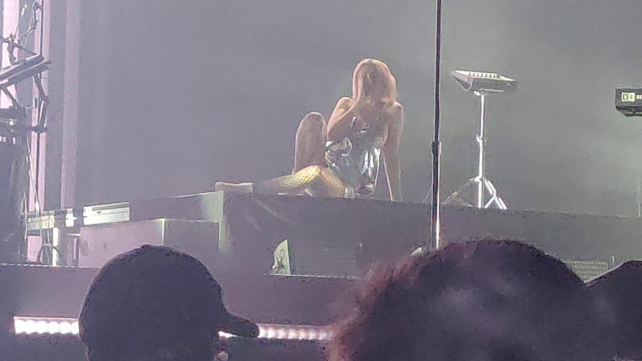 Phantogram Live - YouTube