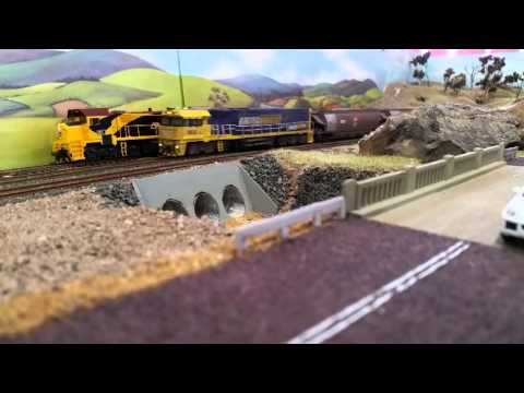 HO scale QR - YouTube