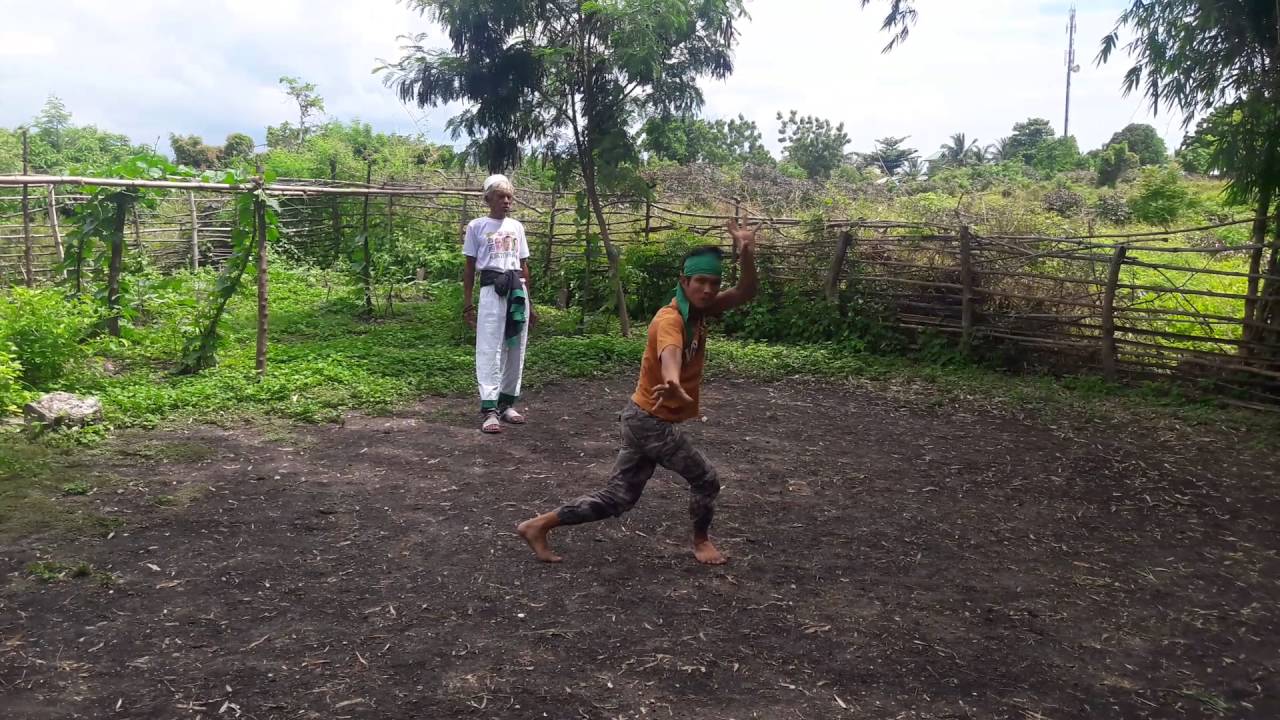 Martial arts of the tausug - YouTube