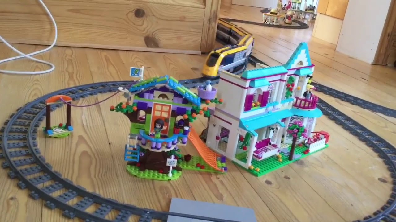 Lego Train - The Lego Friends Express - YouTube