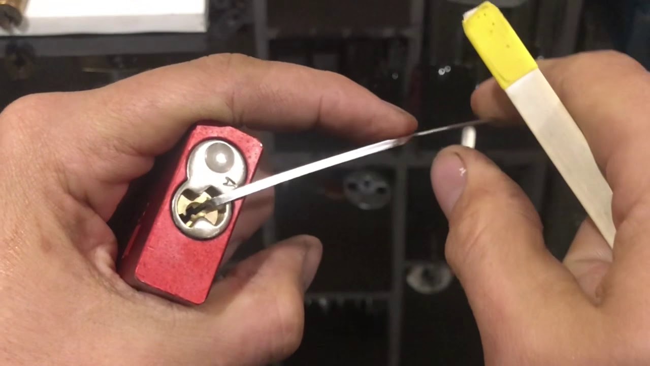 American lock 1205 pick and gut - YouTube