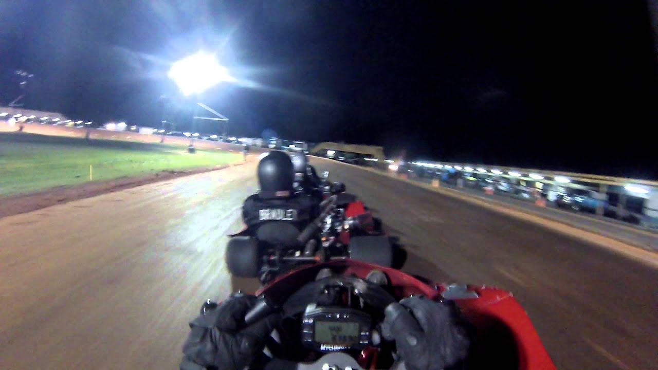 Robert Race at Moree's Paradise Speedway 1/4/14 - YouTube