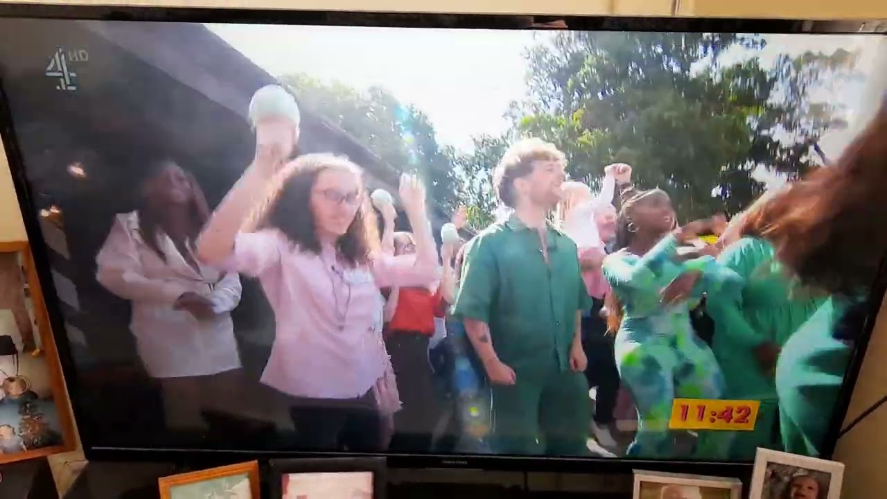 Fatman Scoop on The Big Breakfast - 27th August 2022 - YouTube