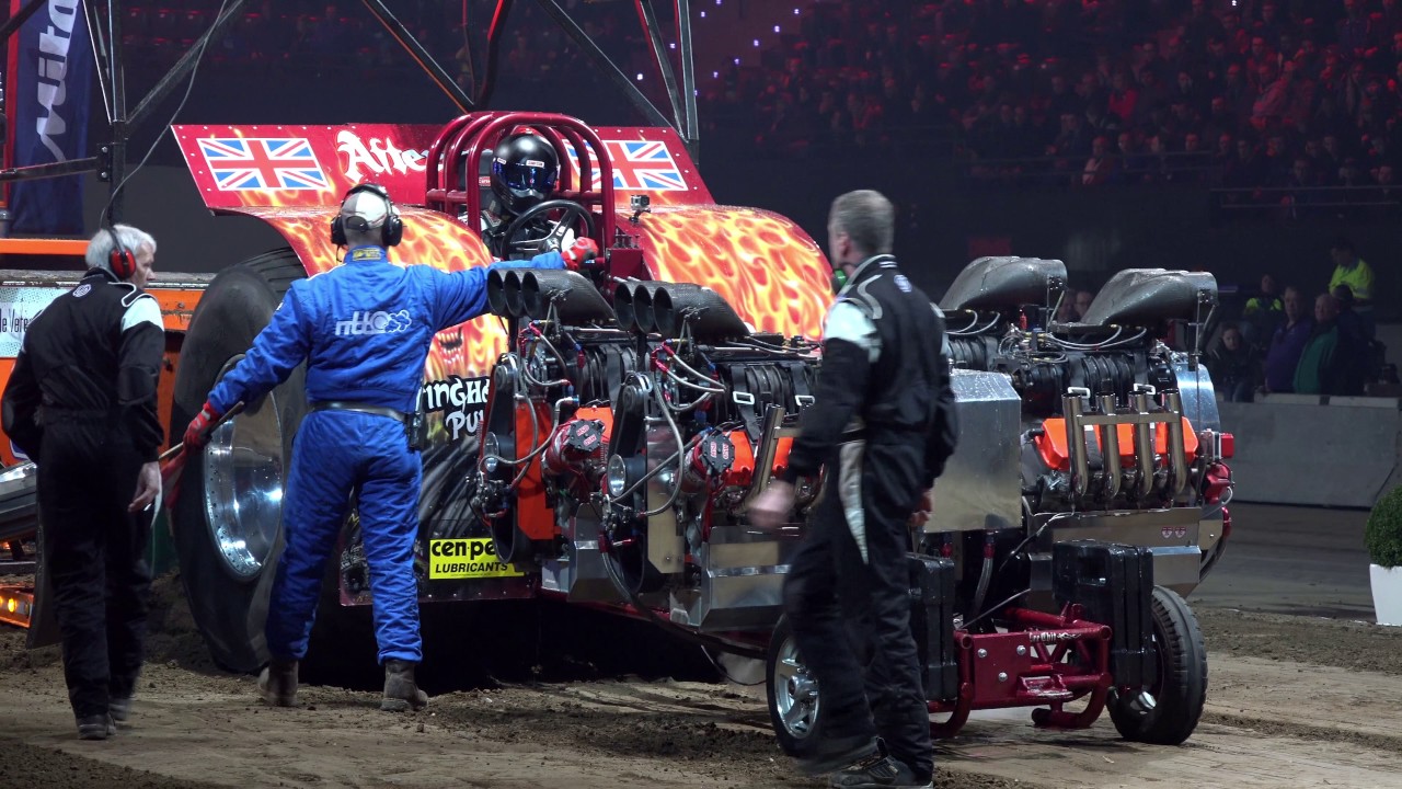 Modifieds Indoor Tractor Pulling Rotterdam Ahoy 2017 by MrJo - YouTube