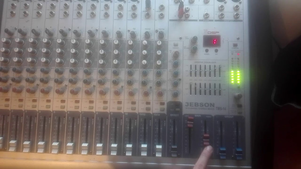 Connected my 3000 watt XTC sub on my Jebson tms 14 mixer - YouTube