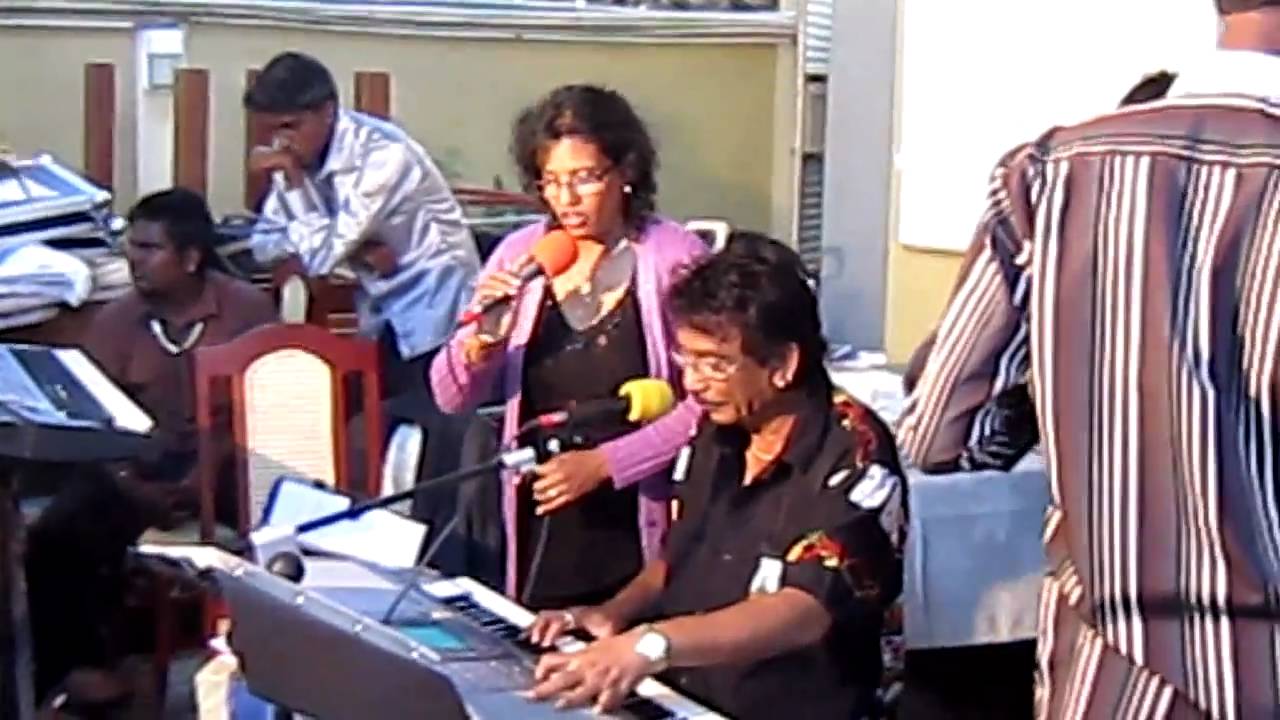 Mario Armel & Patricia Armel - Waka Waka - Mauritius - YouTube