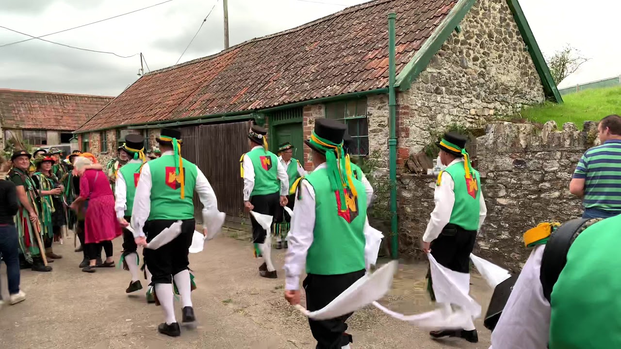 Exeter Morris at The Luppitt Inn - YouTube
