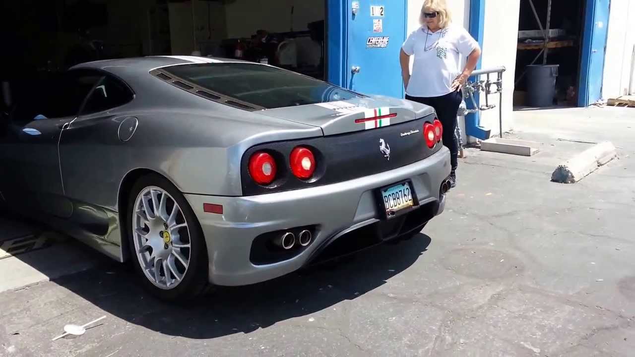 Racing stripes on Ferrari - YouTube