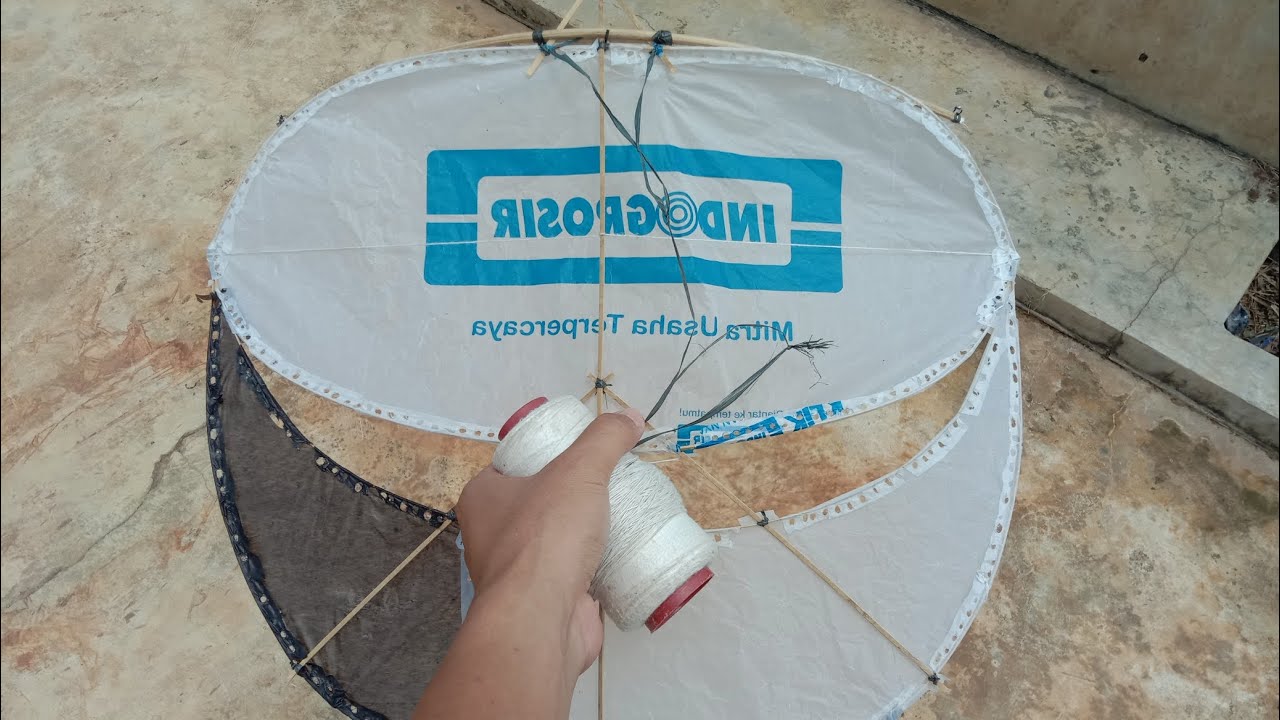 Menerbangkan Layangan Gapangan, Setting Layangan Bulan Sabit, Terbang ...