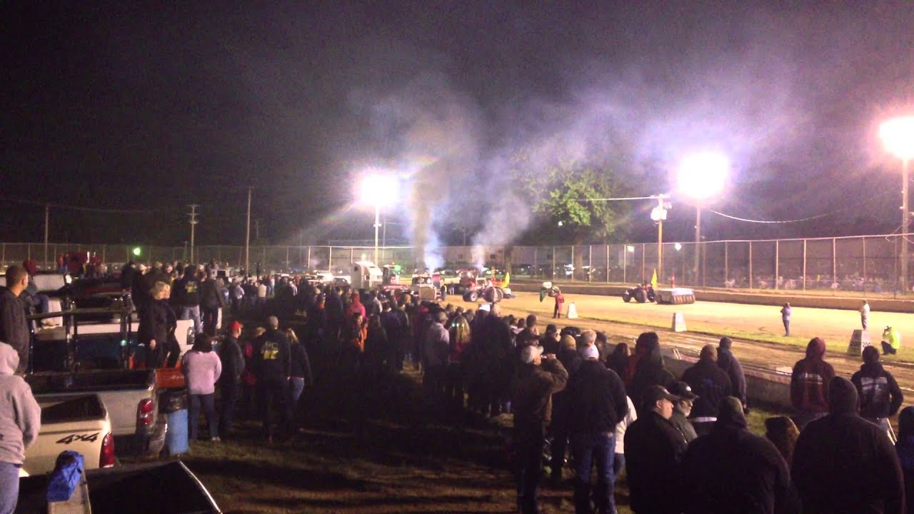 Big Rigs Pulling Series "Big Mack Attack" 5/26/13 - YouTube