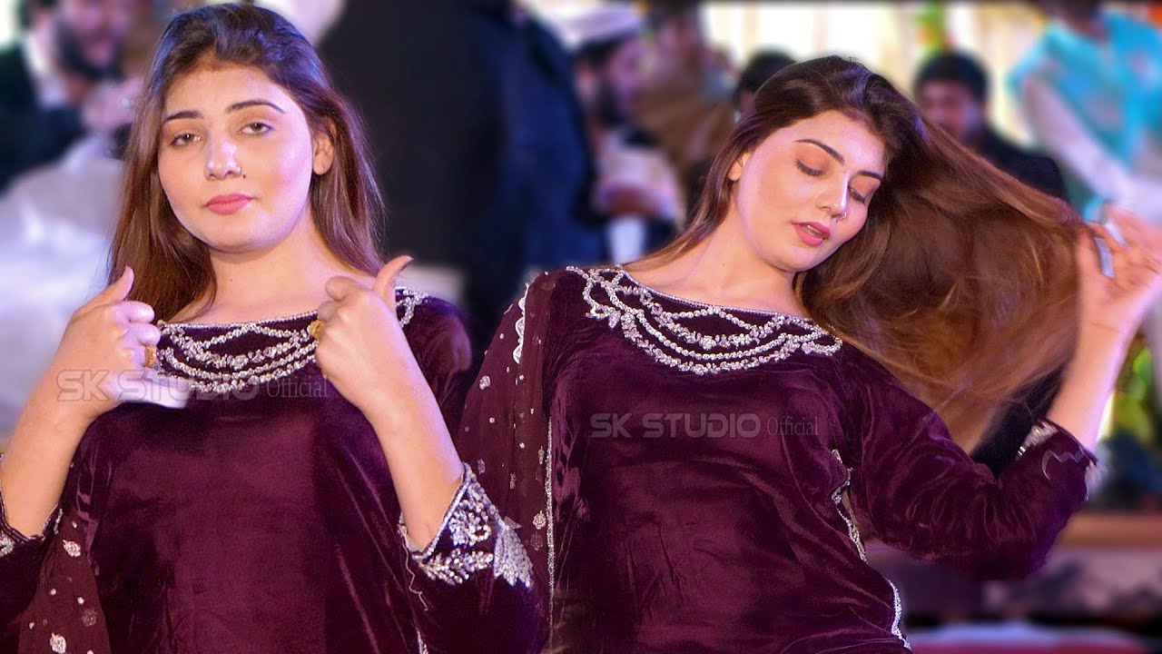 Ap V Badnam Hoyain Manu V Badnam Kitai - Aliya Noor Latest Dance ...