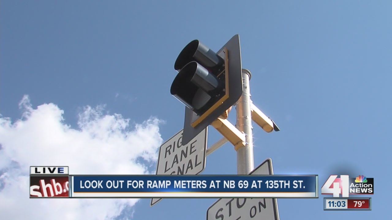 Ramp meters turning on in Overland Park - YouTube