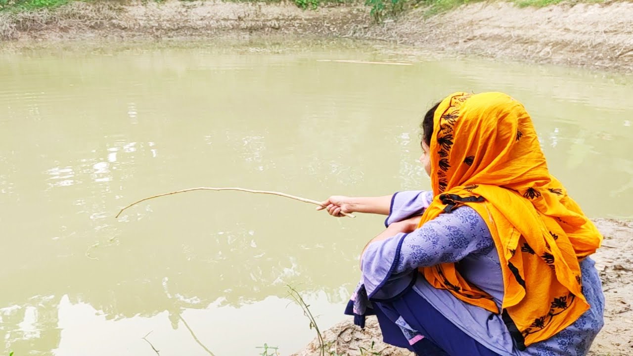 Awesome Fishing Video ~ Beautiful Girl Catching Fish With Hook By ...