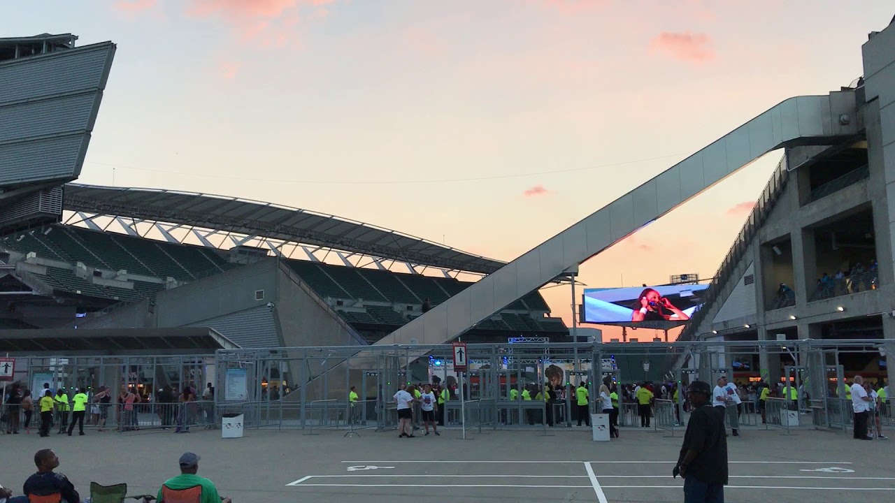 Cincinnati : Bengals Stadium Music Concert - YouTube