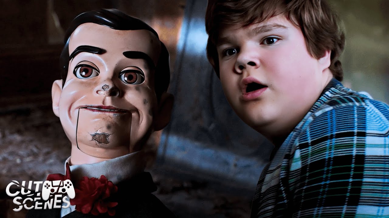 Exploring an Abandoned House and Discovering Slappy | Goosebumps 2 ...