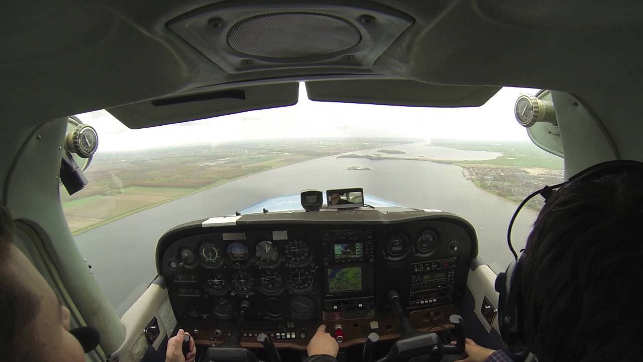 Cockpit view Cessna 172 Flight Lelystad (EHLE) - YouTube