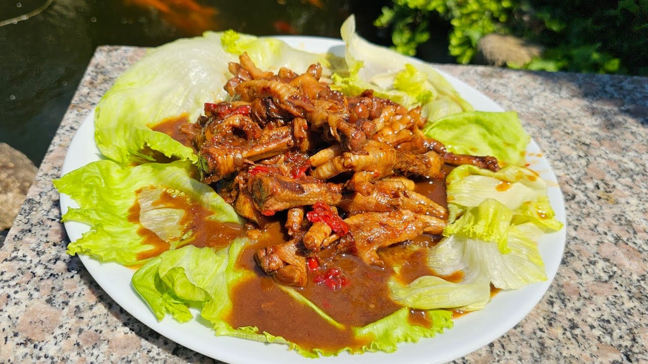 Gheare de pui. Mergătoare de pui. HAI ROMÂNIA!!! - YouTube