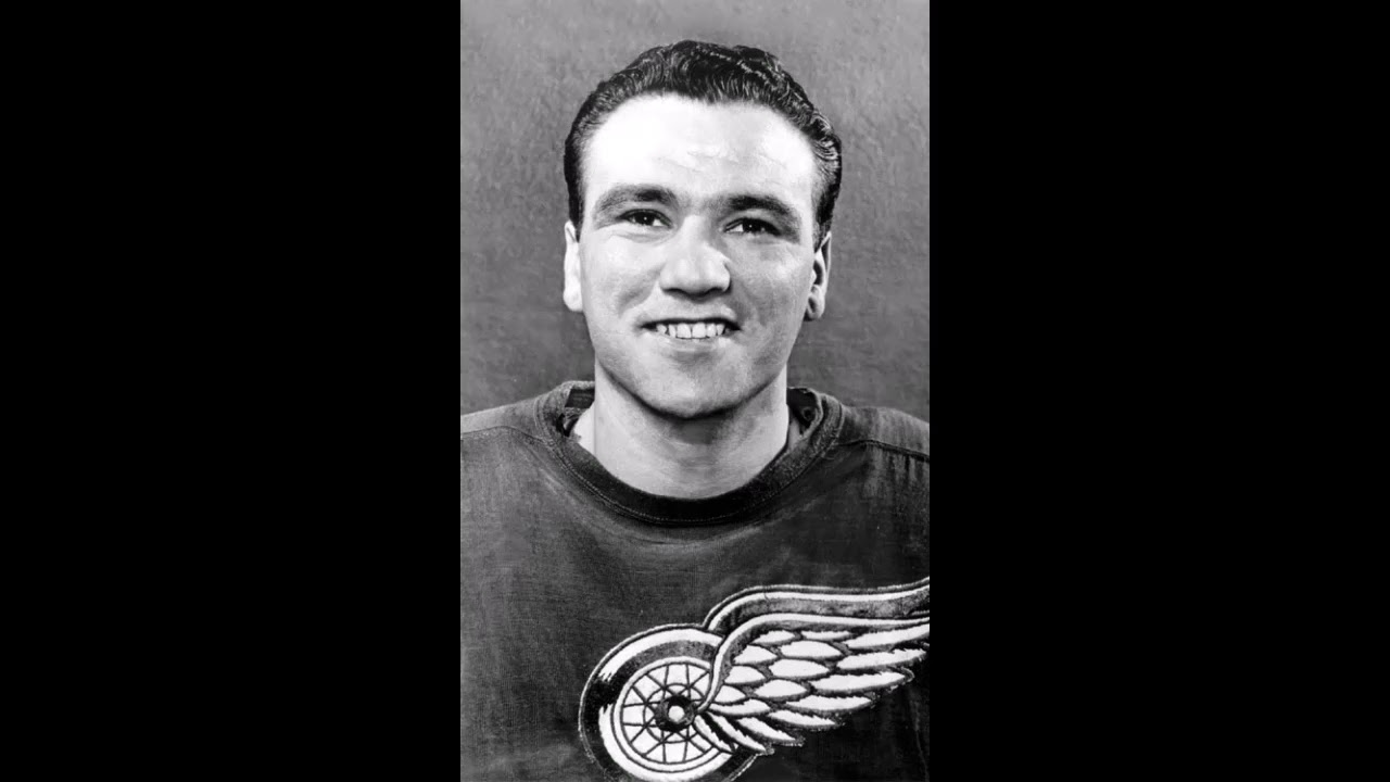 Norm Ullman and his HHOF career - YouTube