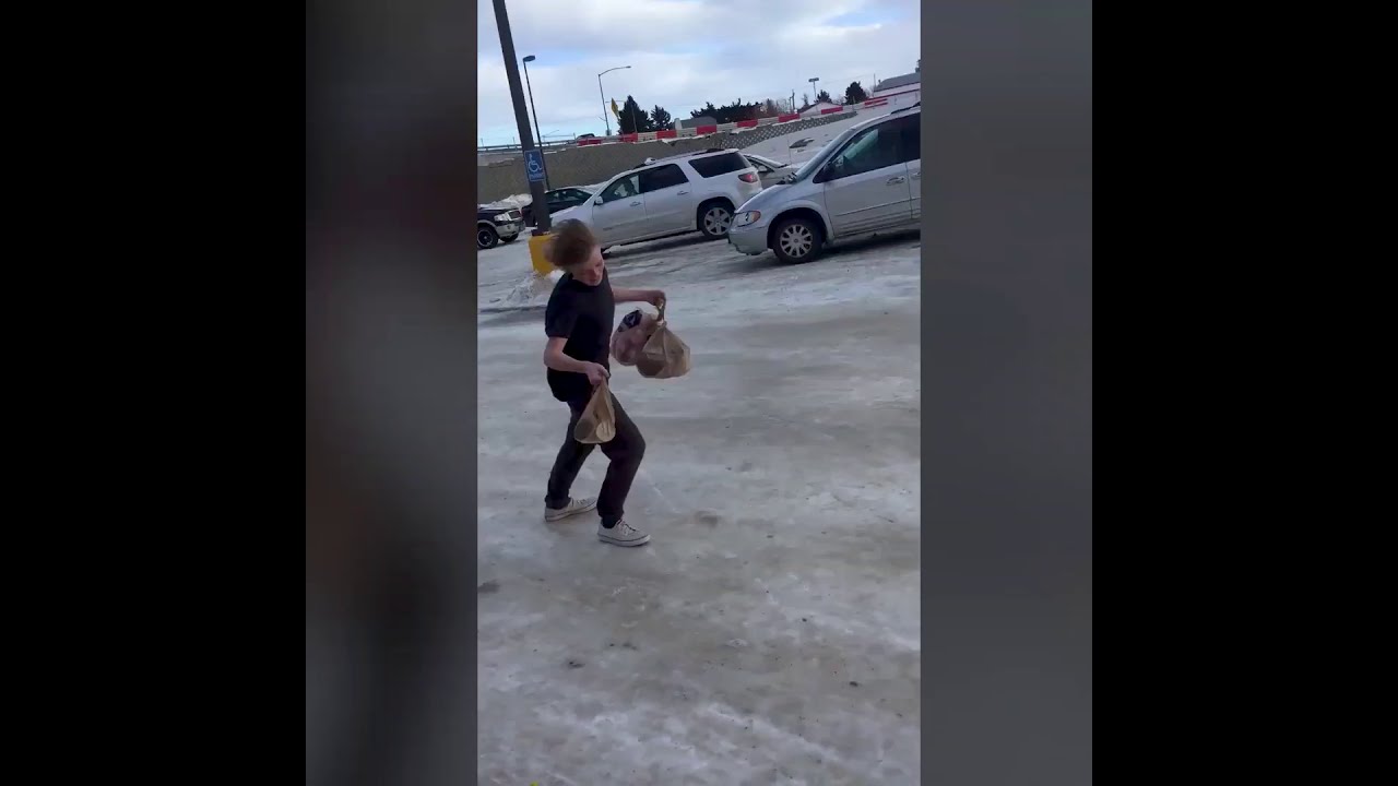 people Vs wind fails - YouTube