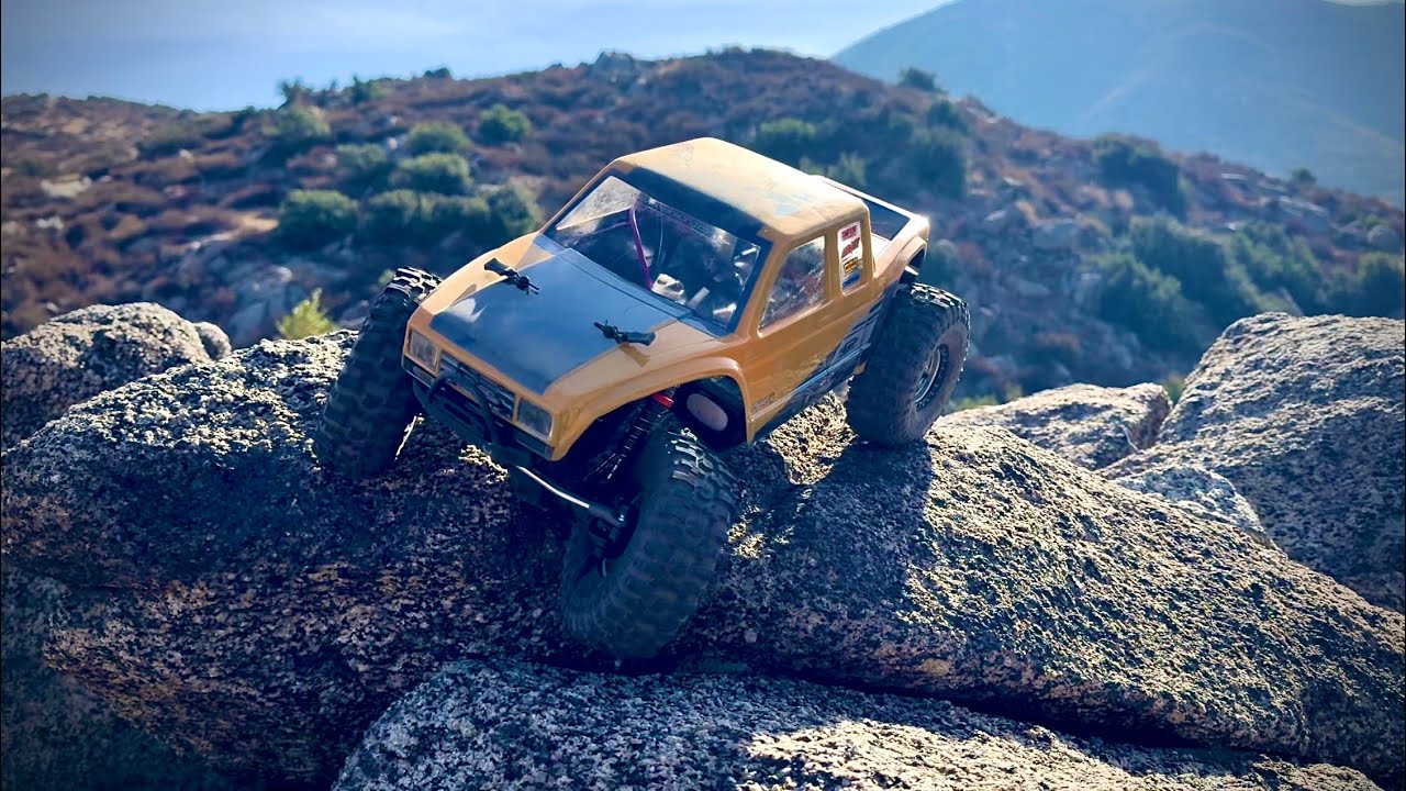 Axial SCX10 Pro / Southridge Park - YouTube